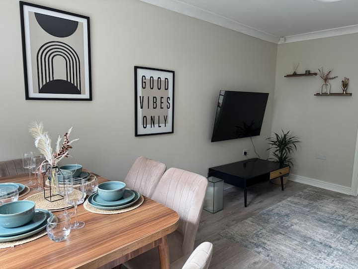 4br - Contractor/family Home - ロッチデール