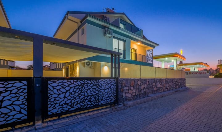 Villalavinya-fethiyede Lüks Ve Korunaklı Tatilevi - Fethiye