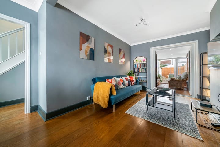 Charming 3br House W/ Garden & Parking In Richmond - Brentford