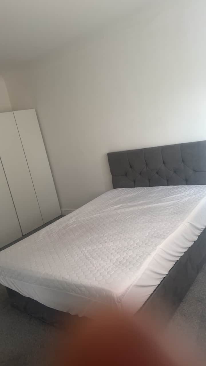 Spacious Double Room - Corby