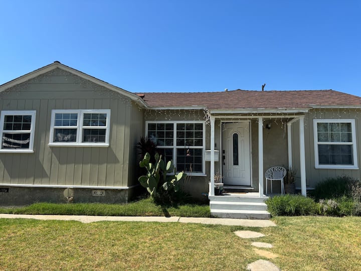 3 Bd 2 Bath With Office. - Lynwood, CA