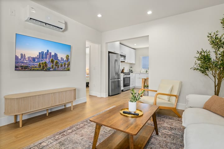 Stylish 1br/1ba In Westwood - W/d In Bldg+ Parking - Beverly Hills