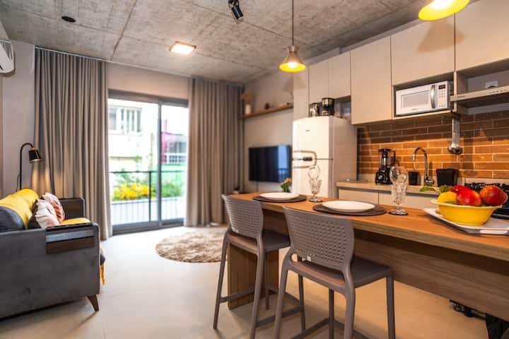 Recanto No  Parque Curtindo As Feiras Da Redenção - Porto Alegre