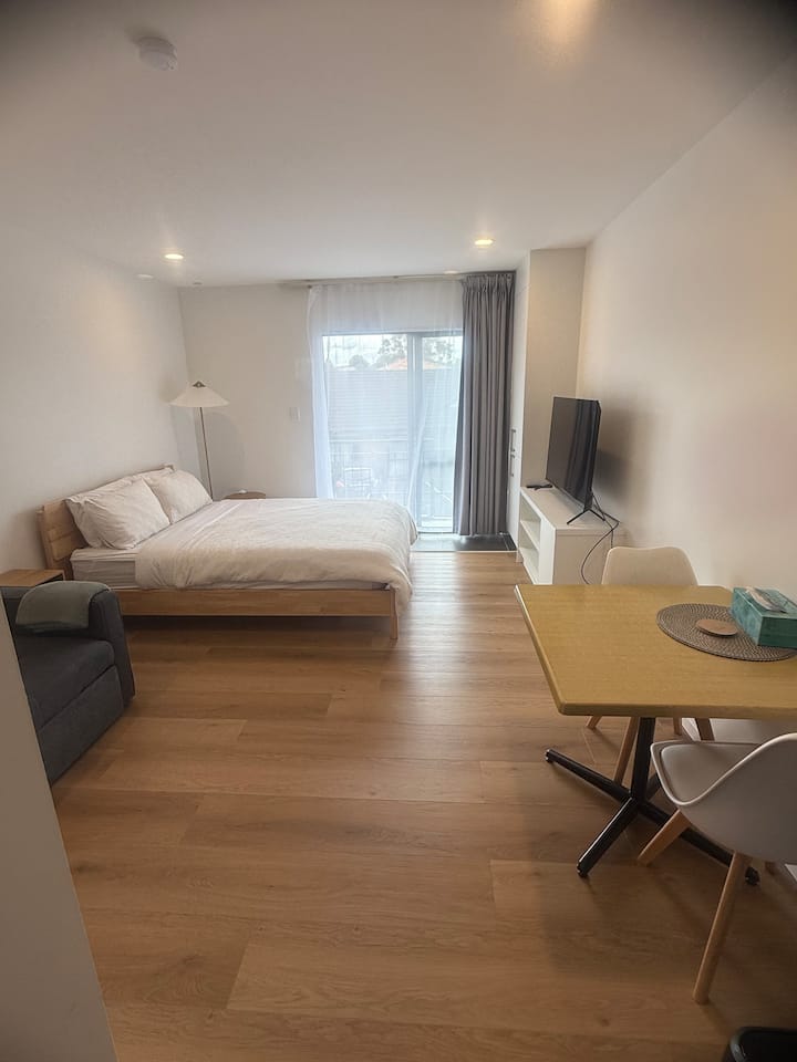 Cosy Ellerslie Studio Apartment - Auckland