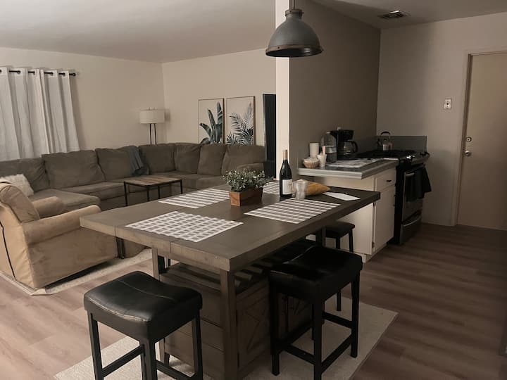 Quint House In Simi Valley - Thousand Oaks