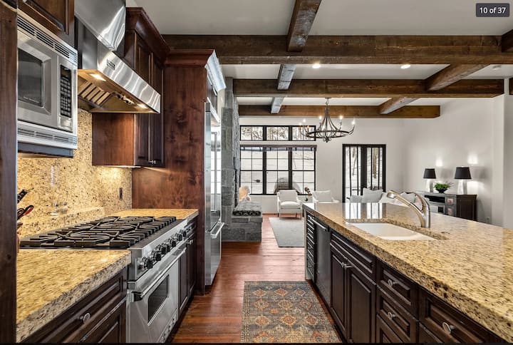 Whitefish Luxury | Ski-in/out, Hike, Bike & Relax - Whitefish, MT