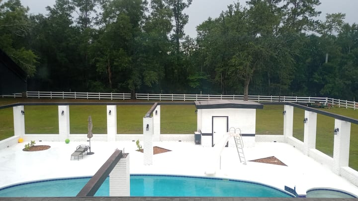 Lux Country Retreat - Falling Waters State Park, Chipley