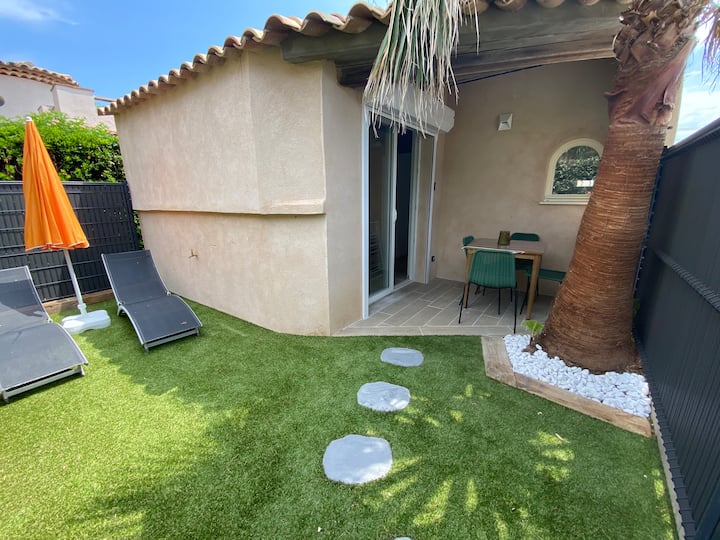 Petit Appartement Privatif - 25 M De La Plage - Costa Azul