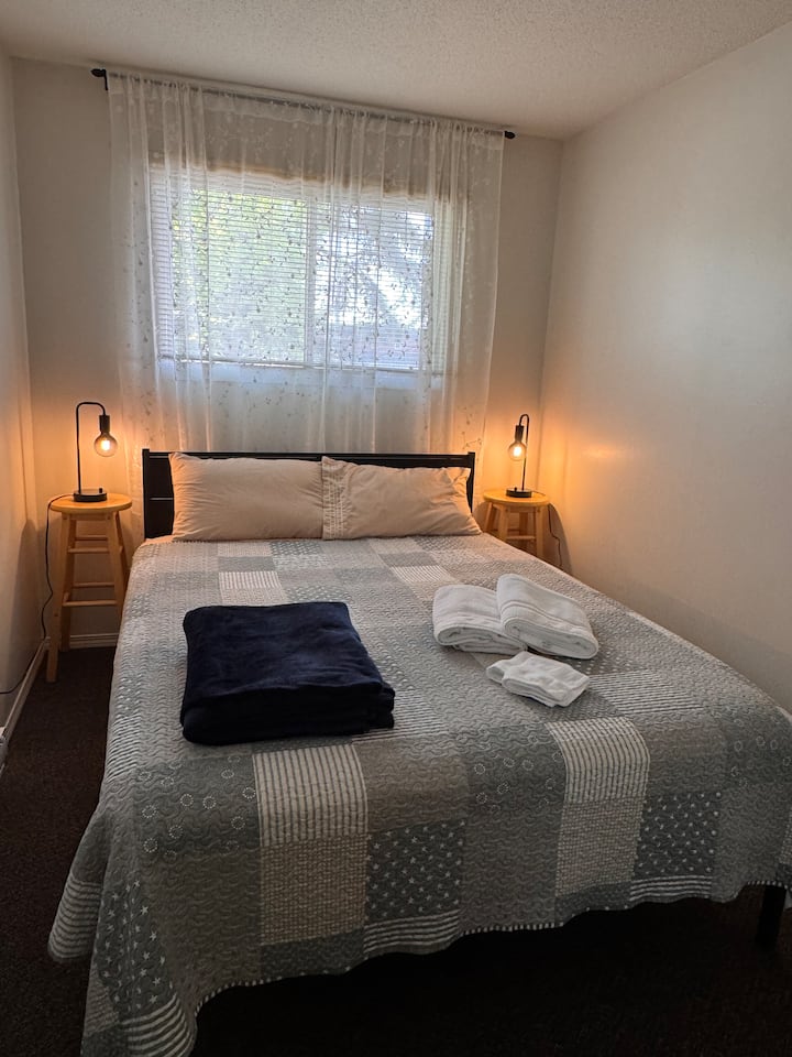 Economical Room In Down Town Cochrane - Cochrane