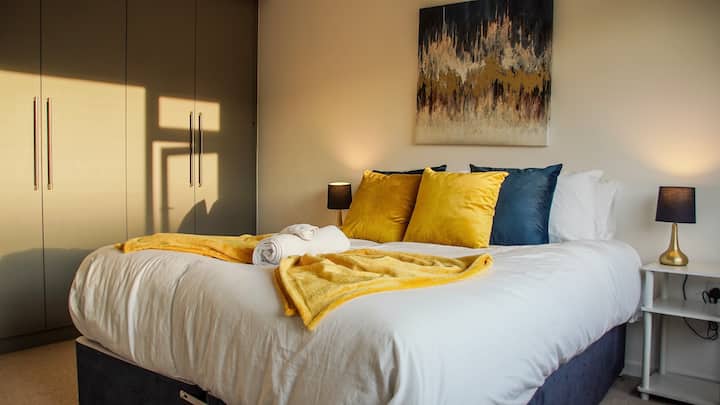 50% Off Long Stays | Free Parking | Pool Table - Beckenham