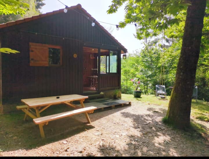 Joli Chalet Individuel Pour 6 Personnes - Villefort