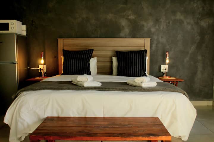 Livingwaters Self-catering Room 8 - Ermelo