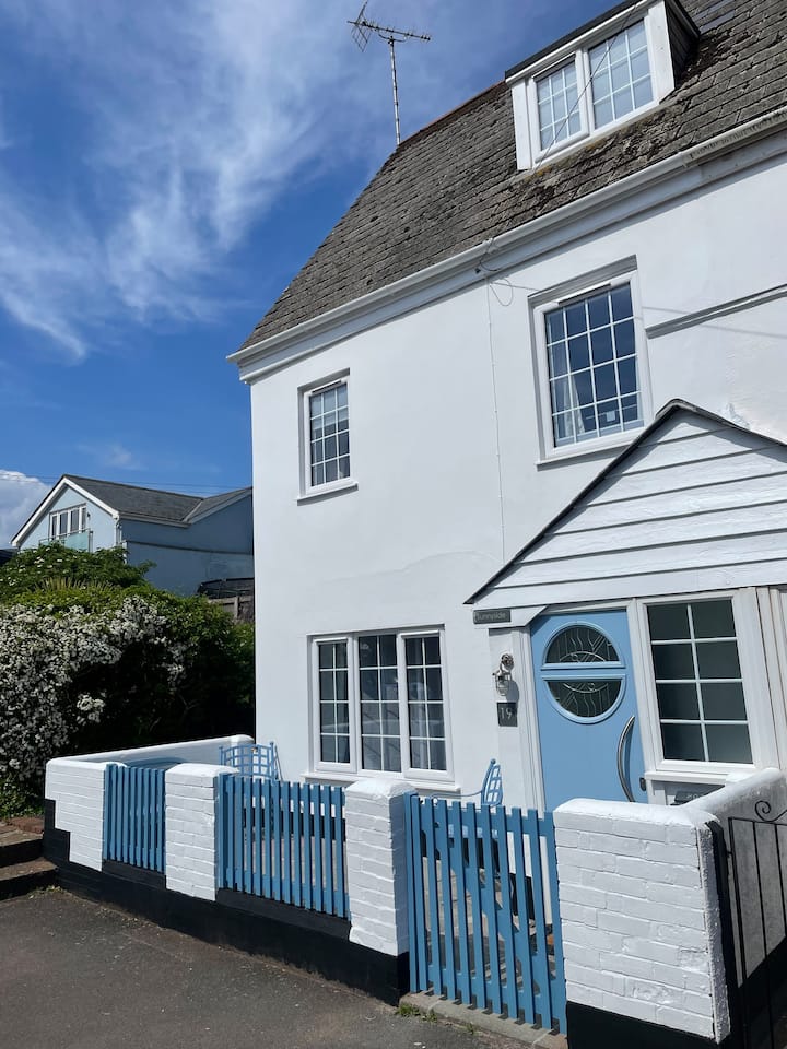 3 Bedroom Cottage - Teignmouth