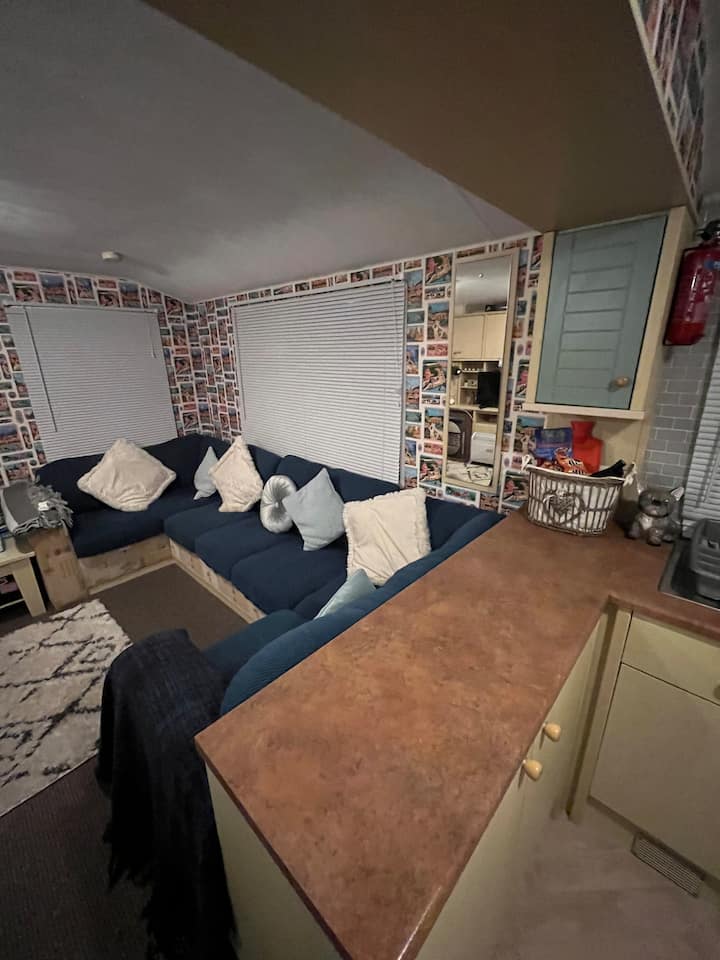 Spacious Seaside Caravan Perfect For Family Breaks - Flamborough