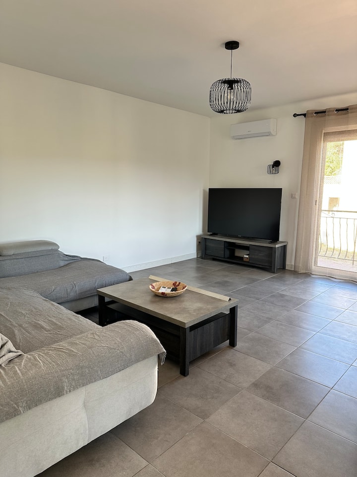 Apparemment Haut De Villa - Allauch