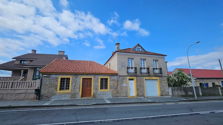 Casa Con Encanto, Amplio Jardín Y Playa 200mts. - Cambados