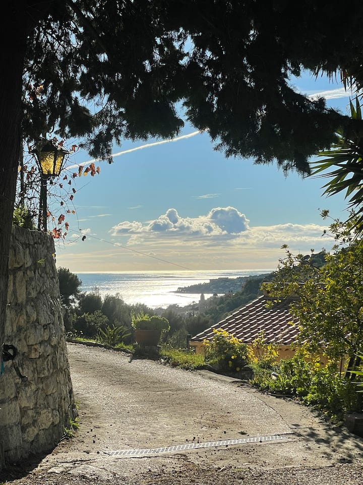 Le Shangri La - Studio Luxe - Calme/vue Mer - Pkg - Menton