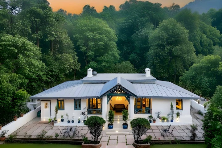 Ayarpatta | Heritage Emily Chalet 7 Br - Nainital