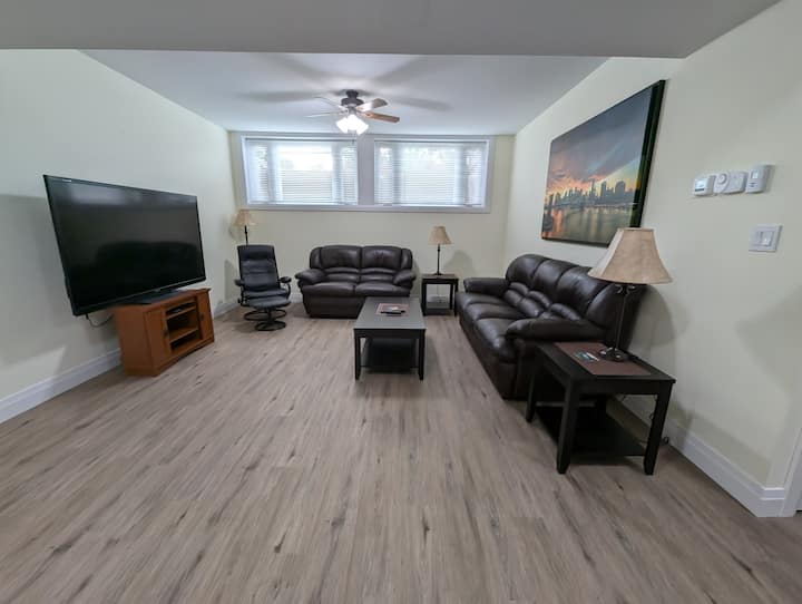 Ashgrove Apartment - Owen Sound