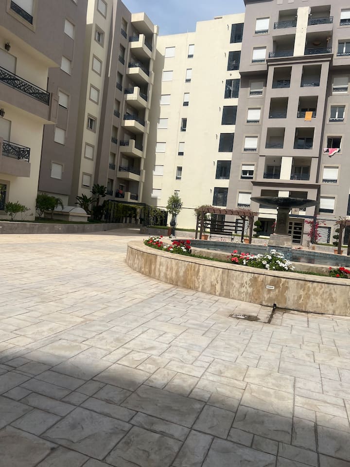 شقة حديثة مع فناء خارجي لعائلتك - Tunis