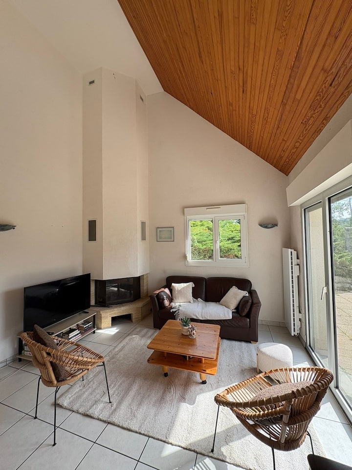 Le Repaire Du Lac Vue - Accès Au Lac Avec Cheminée - Falaise