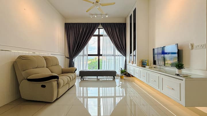 White Cozy Home | 6 Pax | Cuckoo | Near Ioi City - Putrajaya