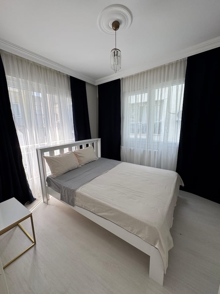 Aydin Merkez Luks 1+1 Daire - Aydın