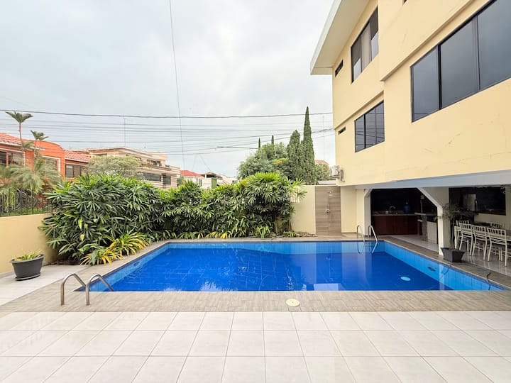 Suite Elegante Piscina + Desayuno Ideal Parejas - Machala