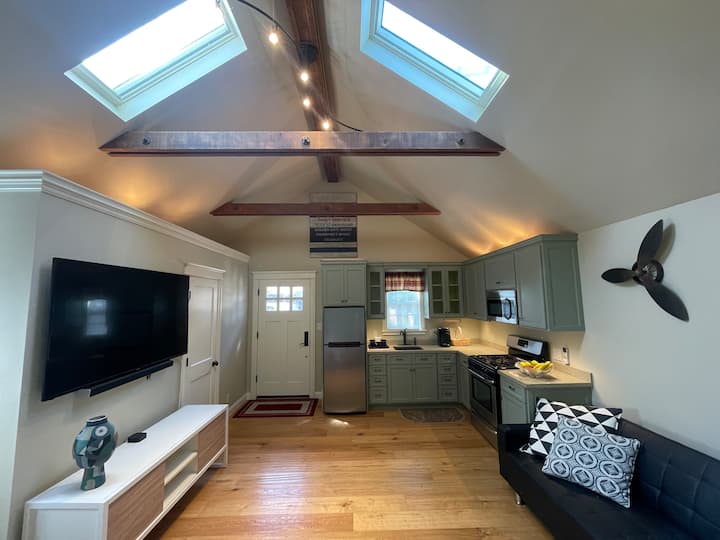 Private Burlingame Studio - San Mateo, CA