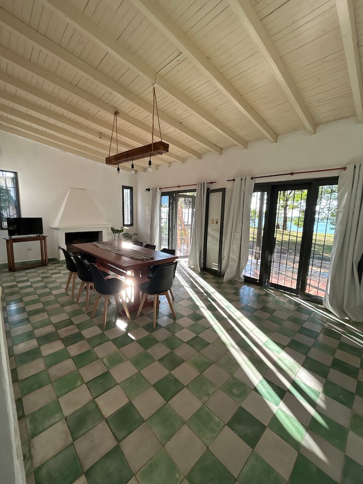 Casa Frente Al Río - Ituzaingó