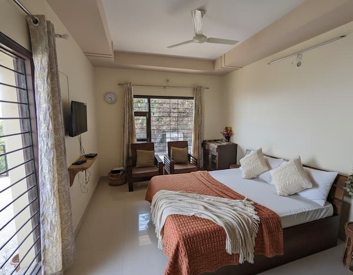 Serenity Escape - Pet Friendly Himalayan Stay - Ranikhet