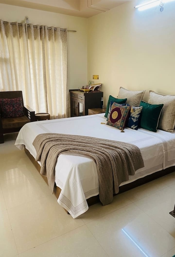 Serenity Escape - Pet Friendly Himalayan Stay - Ranikhet