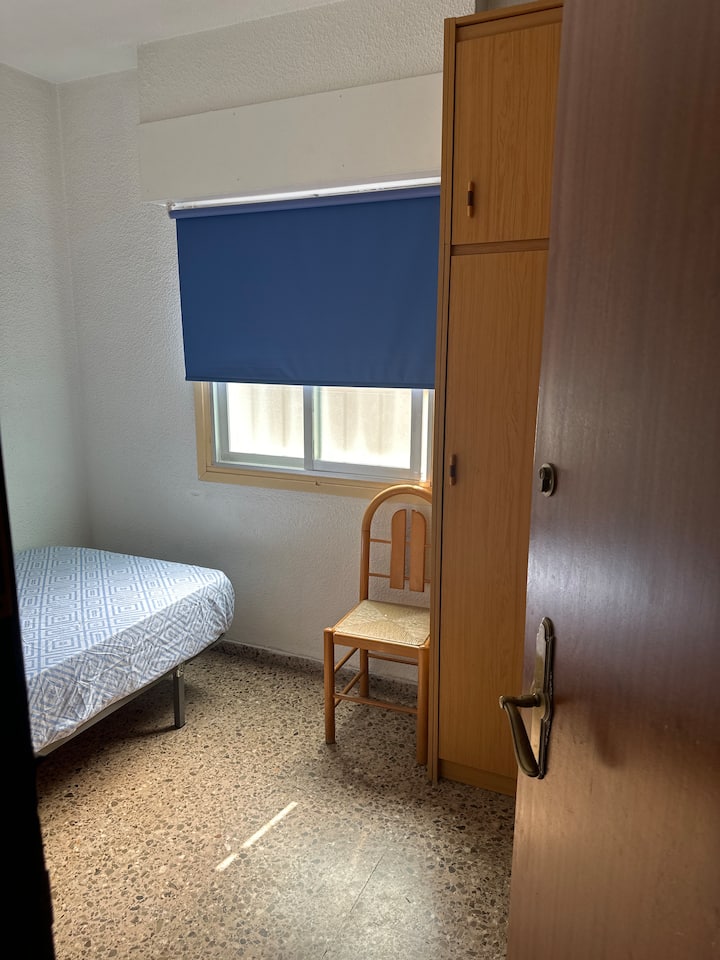 Habitación+ Aseo Uso Personal - Elche