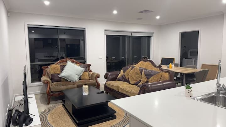 Nature Sounds:werribee 4b Family Getaway (2garage) - 雲登市