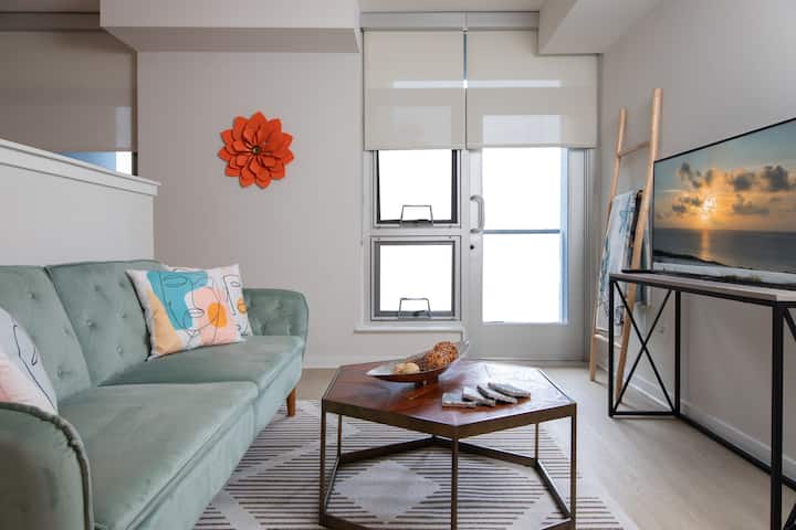 Upscale Urban Retreat – Walk To Promenade & Beach - サンタモニカ, CA