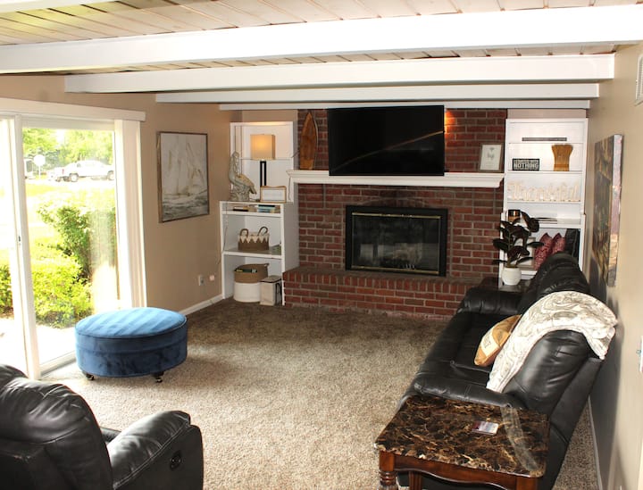 Boyne City - Lake View House - Peninsula Beach, MI