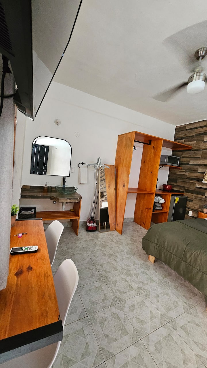 Comfortable Just 2 Blocks From The Beach, Ado & 5th Ave. - Playa del Carmen