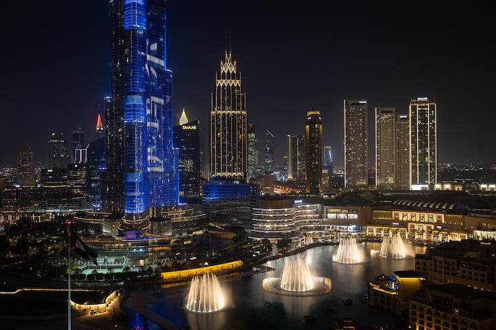 Burj & Fountain View 3br + Maids Room - Dubai