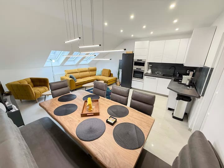 Malibu Mansion In Central Bp - Budapest