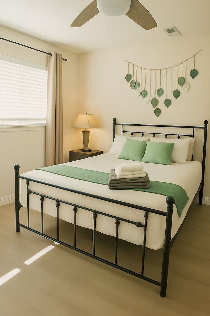 Family-friendly 4br/3ba · Easy Freeway Access - El Monte, CA