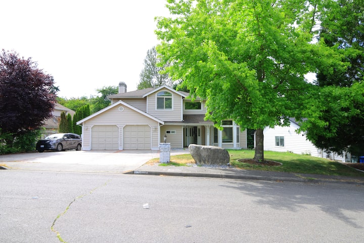 Family Friendly Home Away From Home! - Des Moines, WA