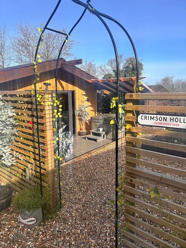 Crimson Hollow Private Cabin With Hot Tub - Kent