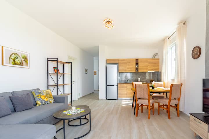 Cozy Lagoon Apartment - 알바니아