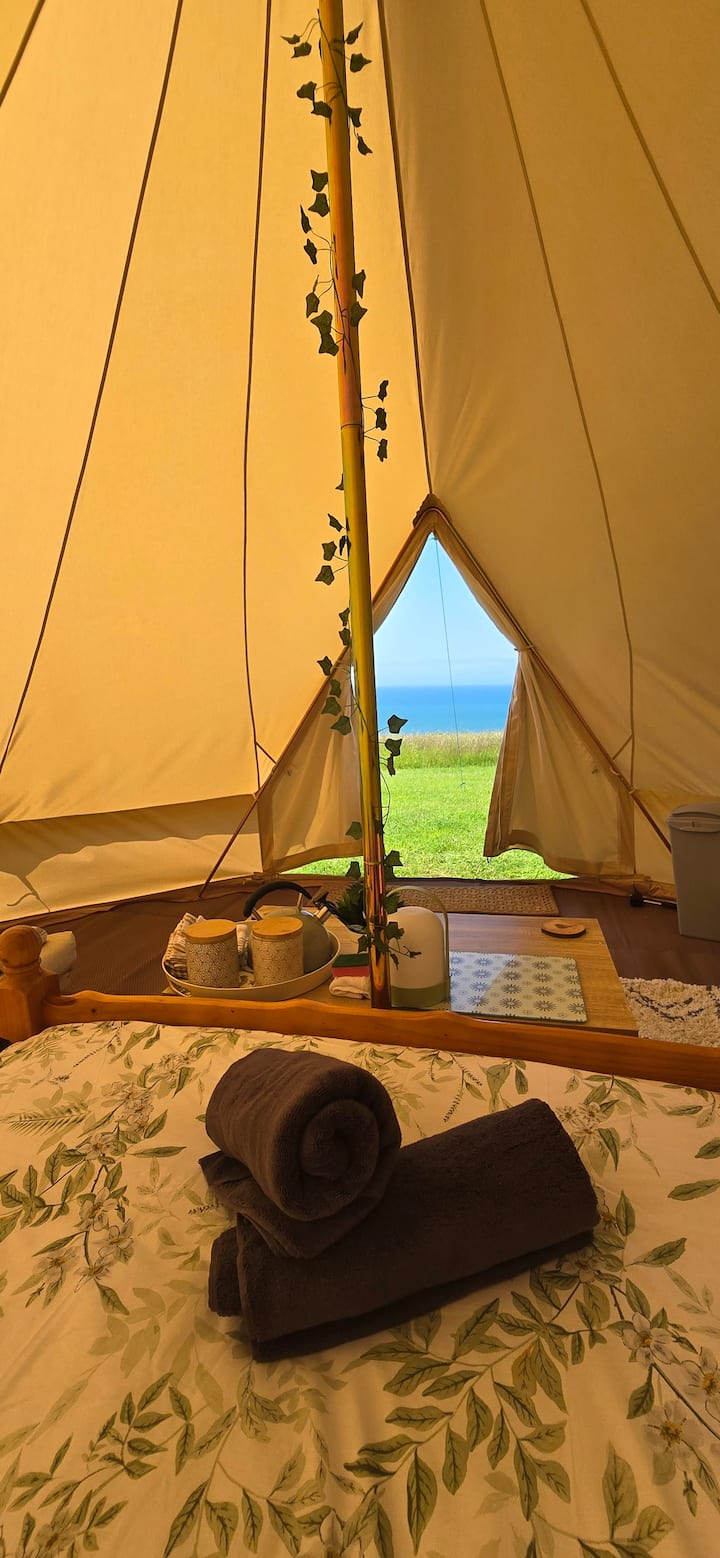 Sŵn Y-môr Coastal Bell Tent - Wales