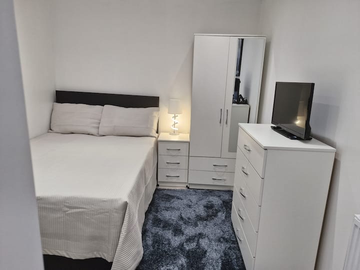 Peaceful Guest House In Kemsley - Isle of Sheppey