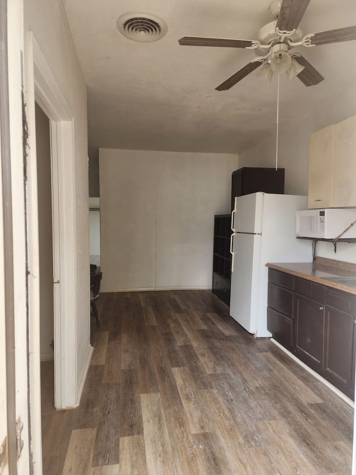 Clean And Quiet 2bed 1 Bath - Roswell, NM
