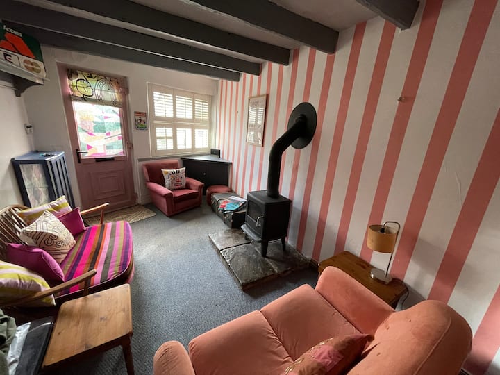 Quirky End Of Terrace House. - York