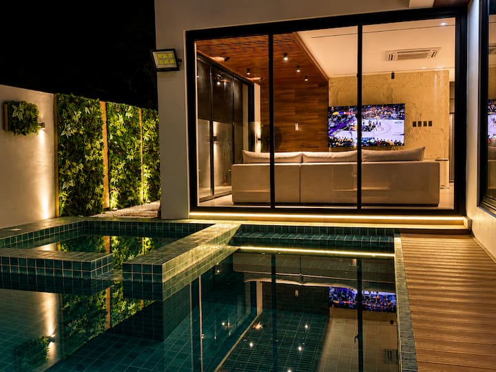 Modern Luxury Beachside Getaway - Laiya