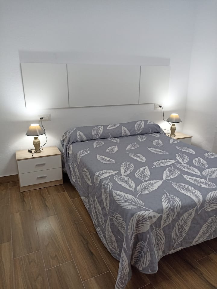 Planta Baja. Céntrico, Aire Acondicionado - Carboneras