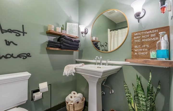 Cozy 2 Bedroom East Memphis Home - Germantown, TN